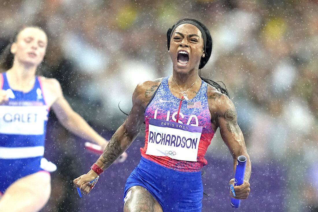 U.S. Track has dramatic night in 4×100 relay, Khelif gets her gold ...